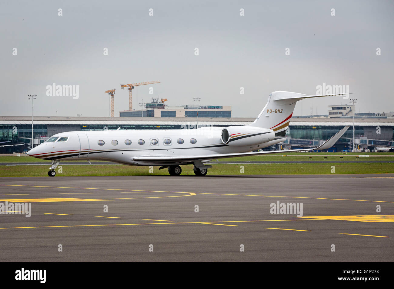 King Abdullah and Queen Rania of Jordan arrive at the Brussels Airport ...