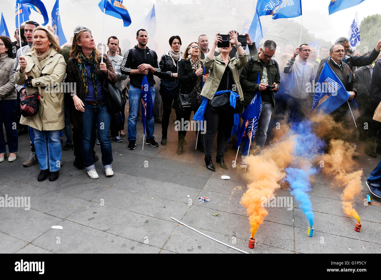 French bashing hi-res stock photography and images - Alamy
