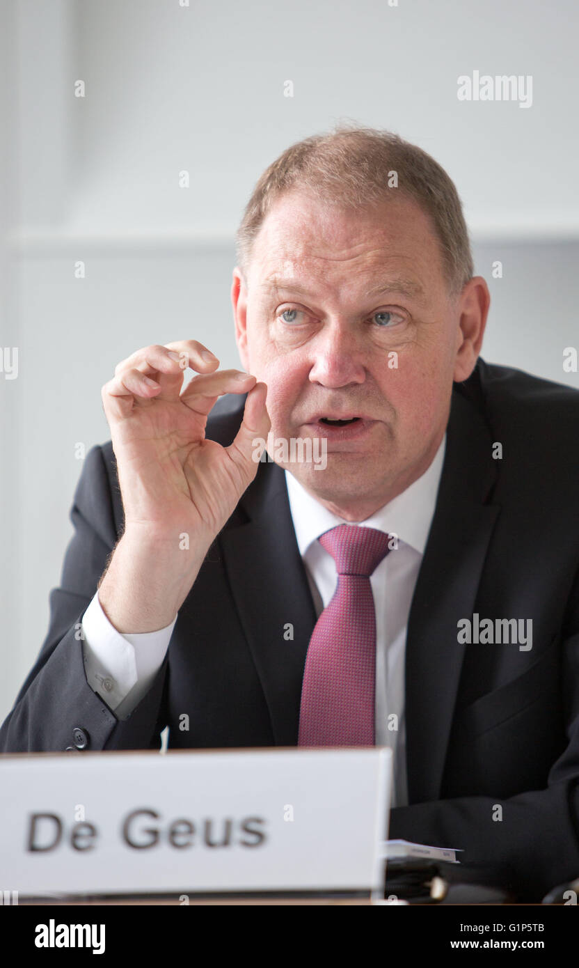 Aart de geus hi-res stock photography and images - Alamy