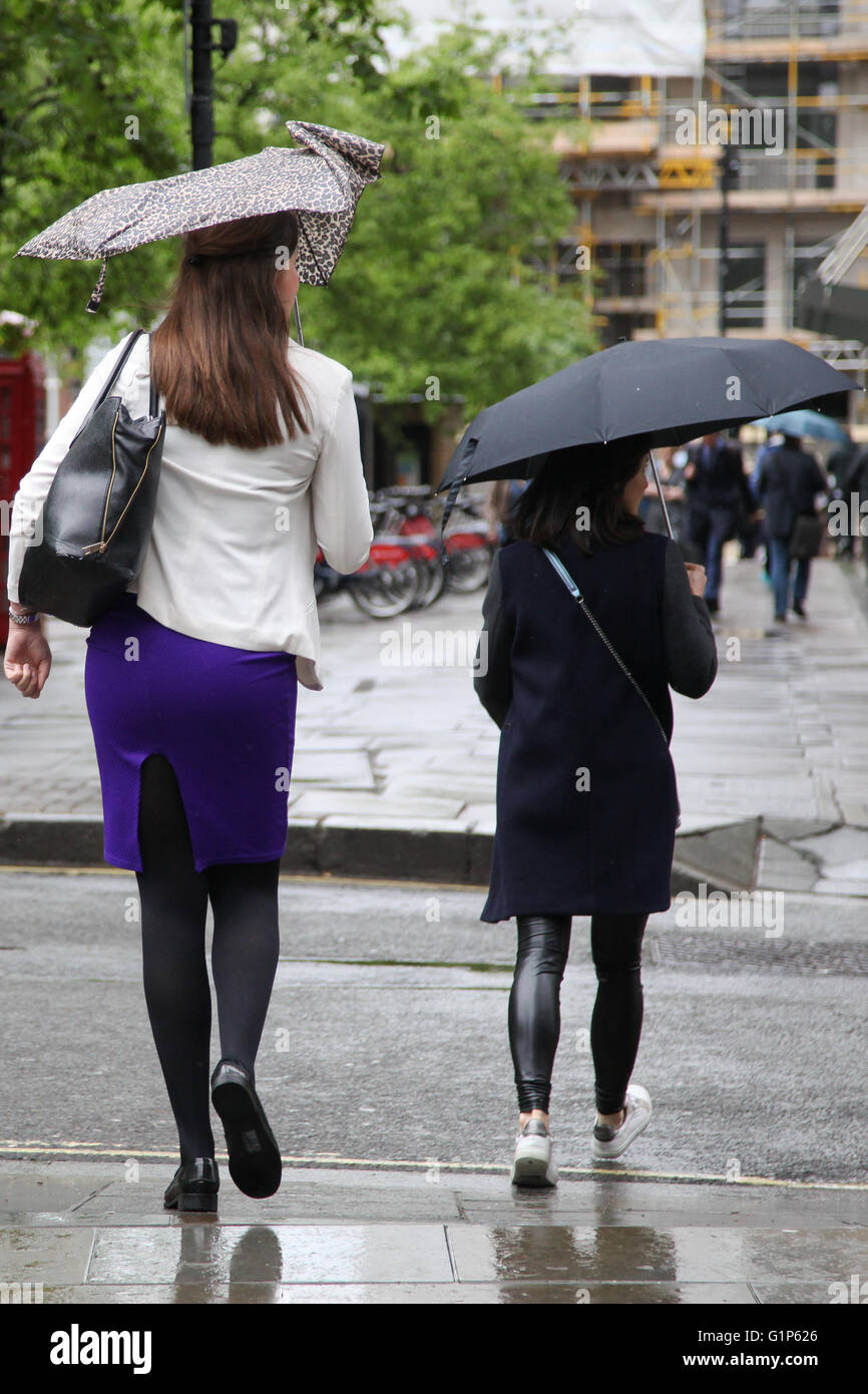 Girls caught in the rain hi-res stock photography and images - Alamy