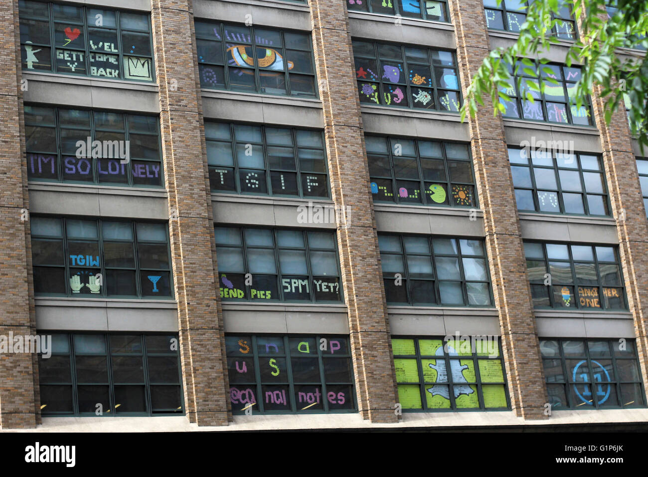 Post-it notes war breaks out in New York City Stock Photo - Alamy