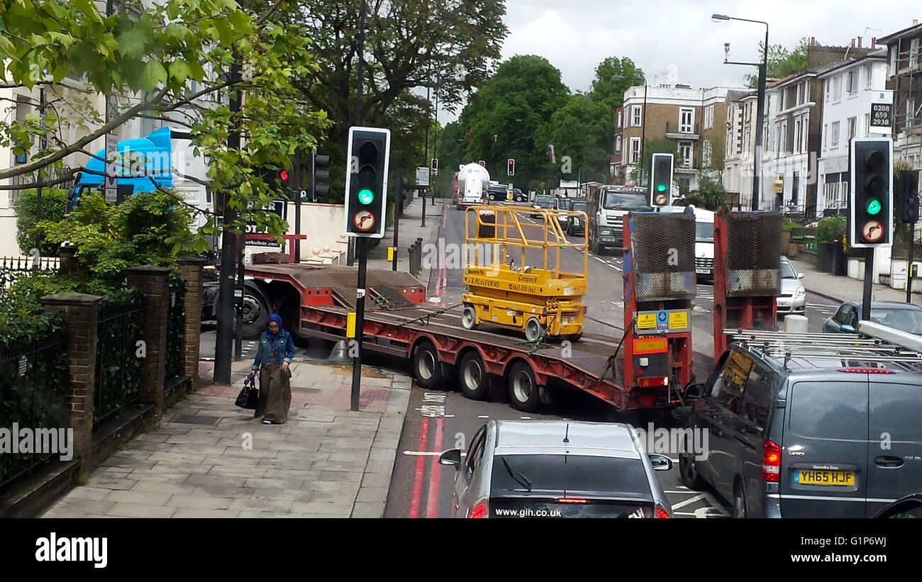 Heavy vehicle turning uk hi-res stock photography and images - Alamy