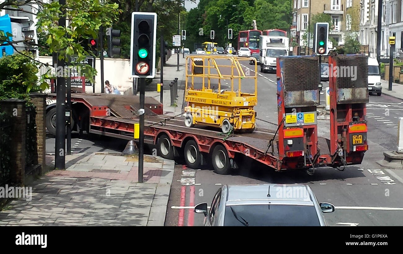 Heavy haulage truck hi-res stock photography and images - Alamy