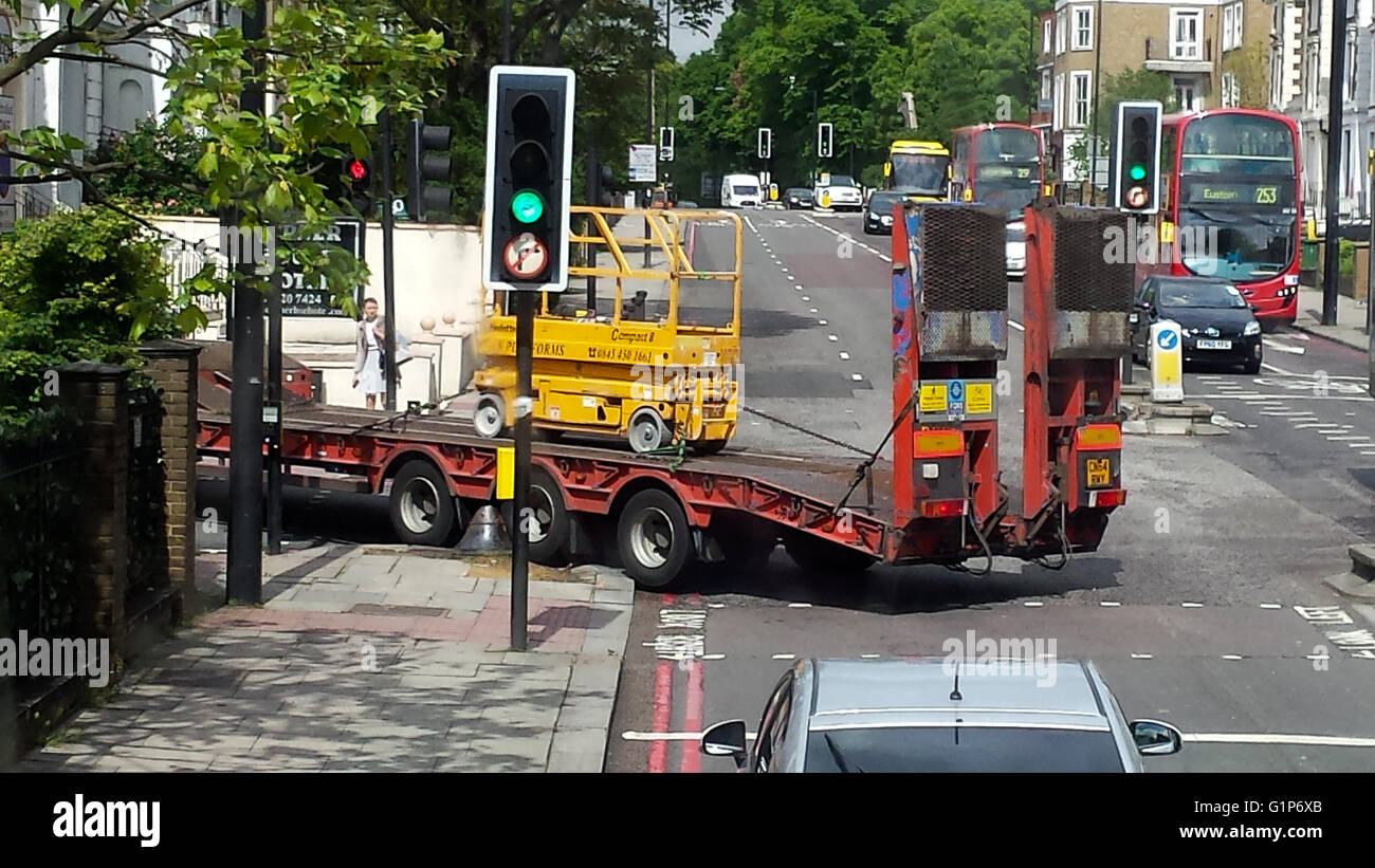 Heavy vehicle turning uk hi-res stock photography and images - Alamy