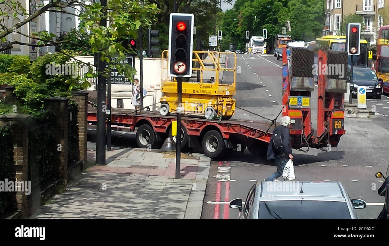 Heavy vehicle turning uk hi-res stock photography and images - Alamy