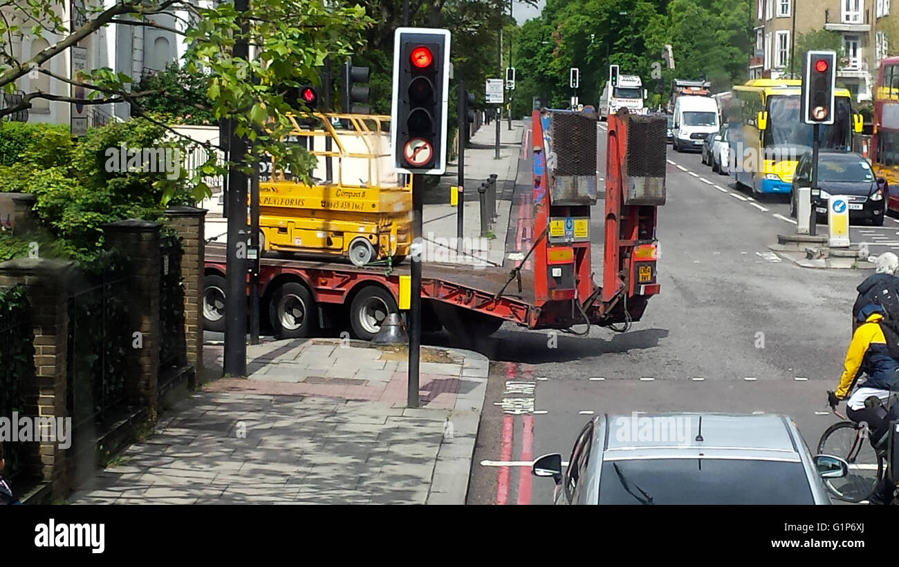 Heavy vehicle turning uk hi-res stock photography and images - Alamy