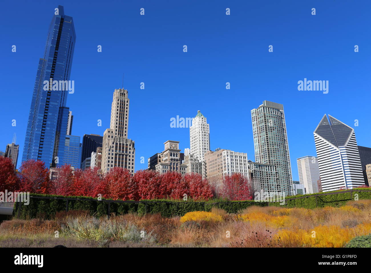 Chicago sunny day in spring hi-res stock photography and images - Alamy