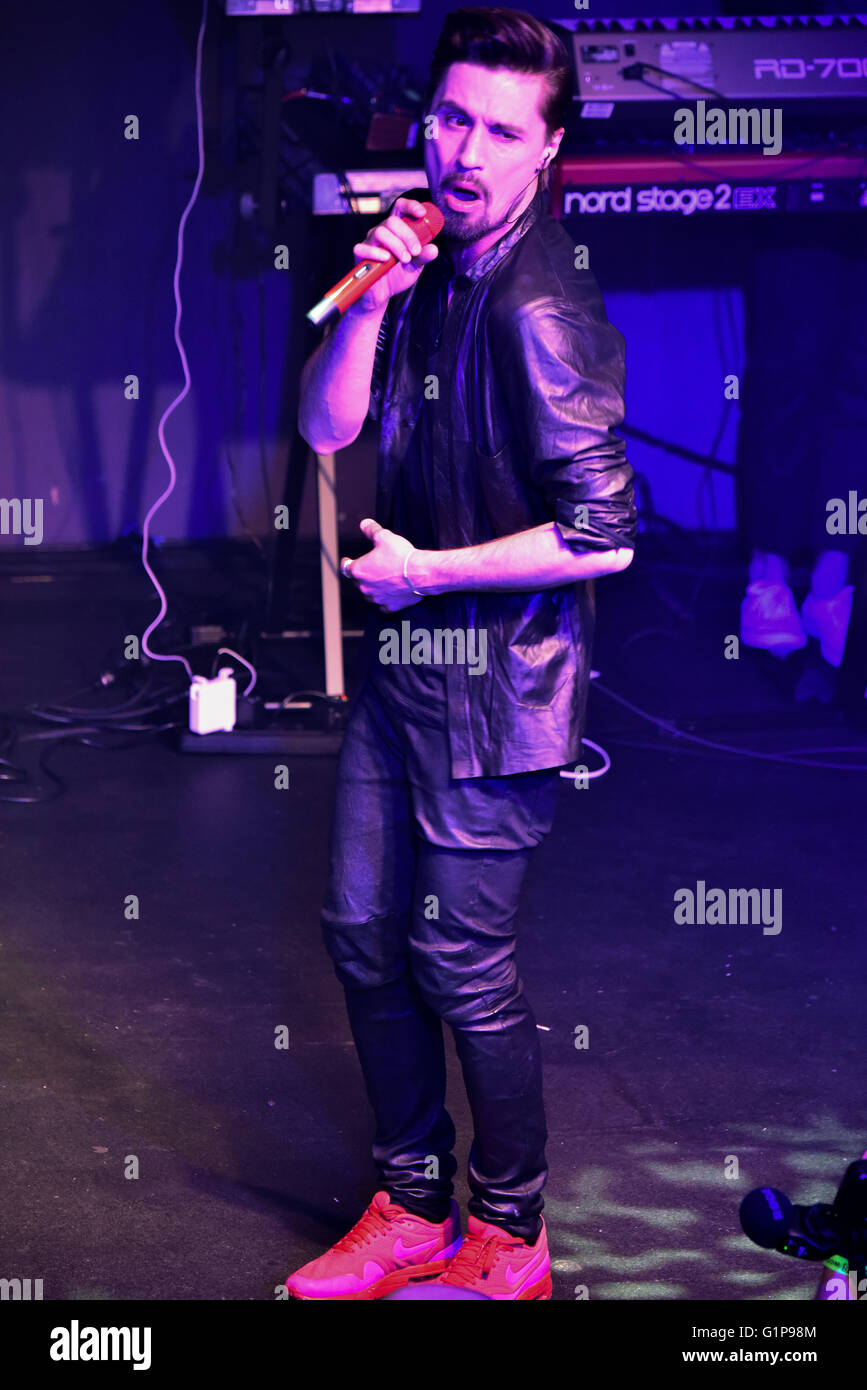 Russian singer Dima Bilan performs on the stage during his American ...