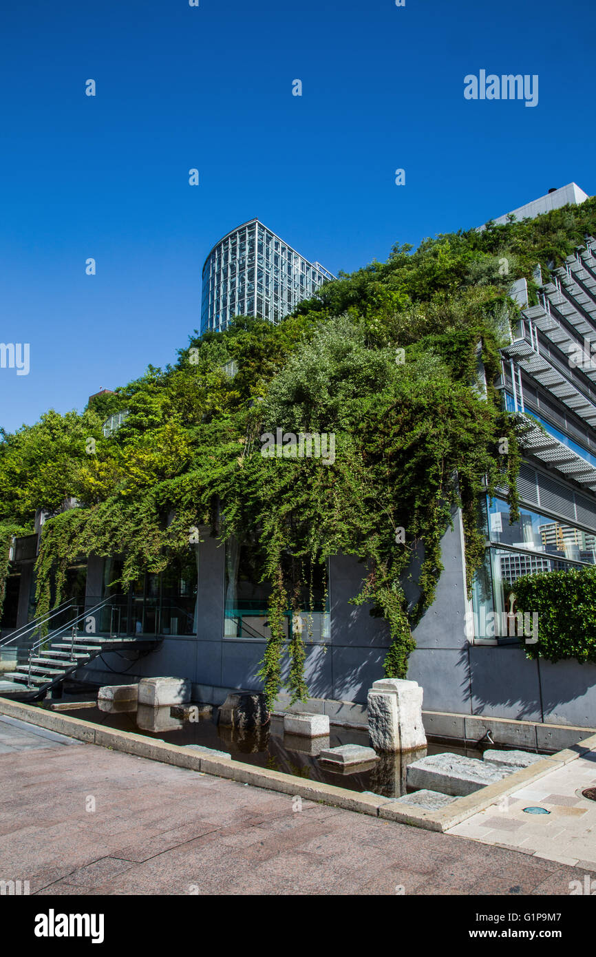 Acros fukuoka hi-res stock photography and images - Alamy