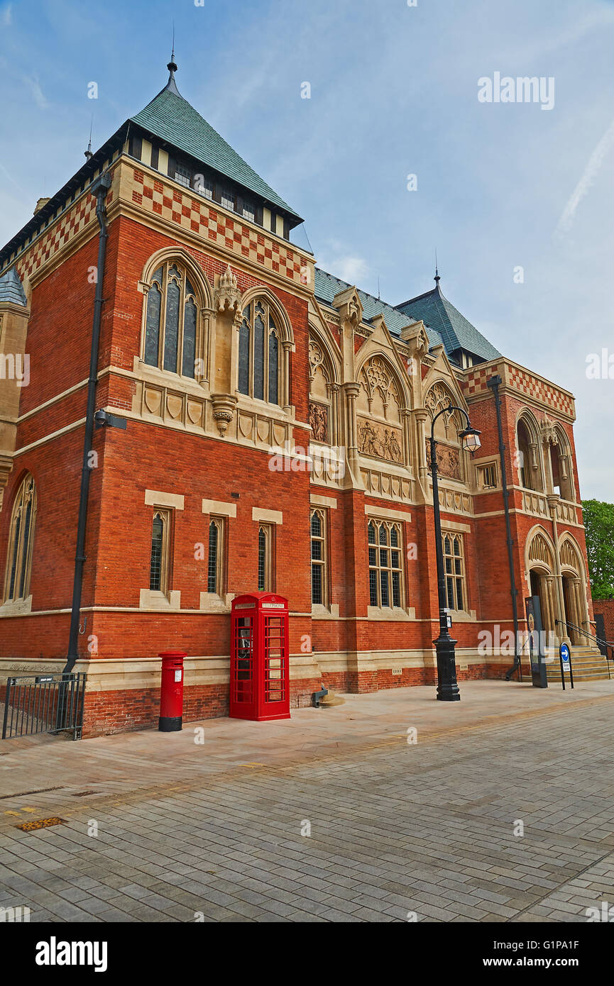 Royal box theater hi-res stock photography and images - Alamy