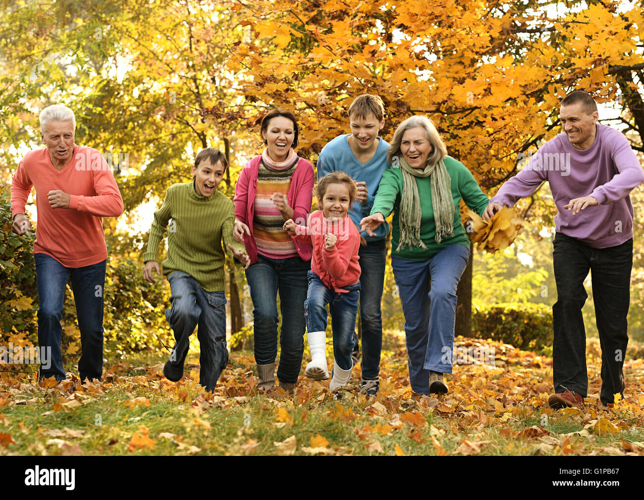 walk a large family Stock Photo - Alamy