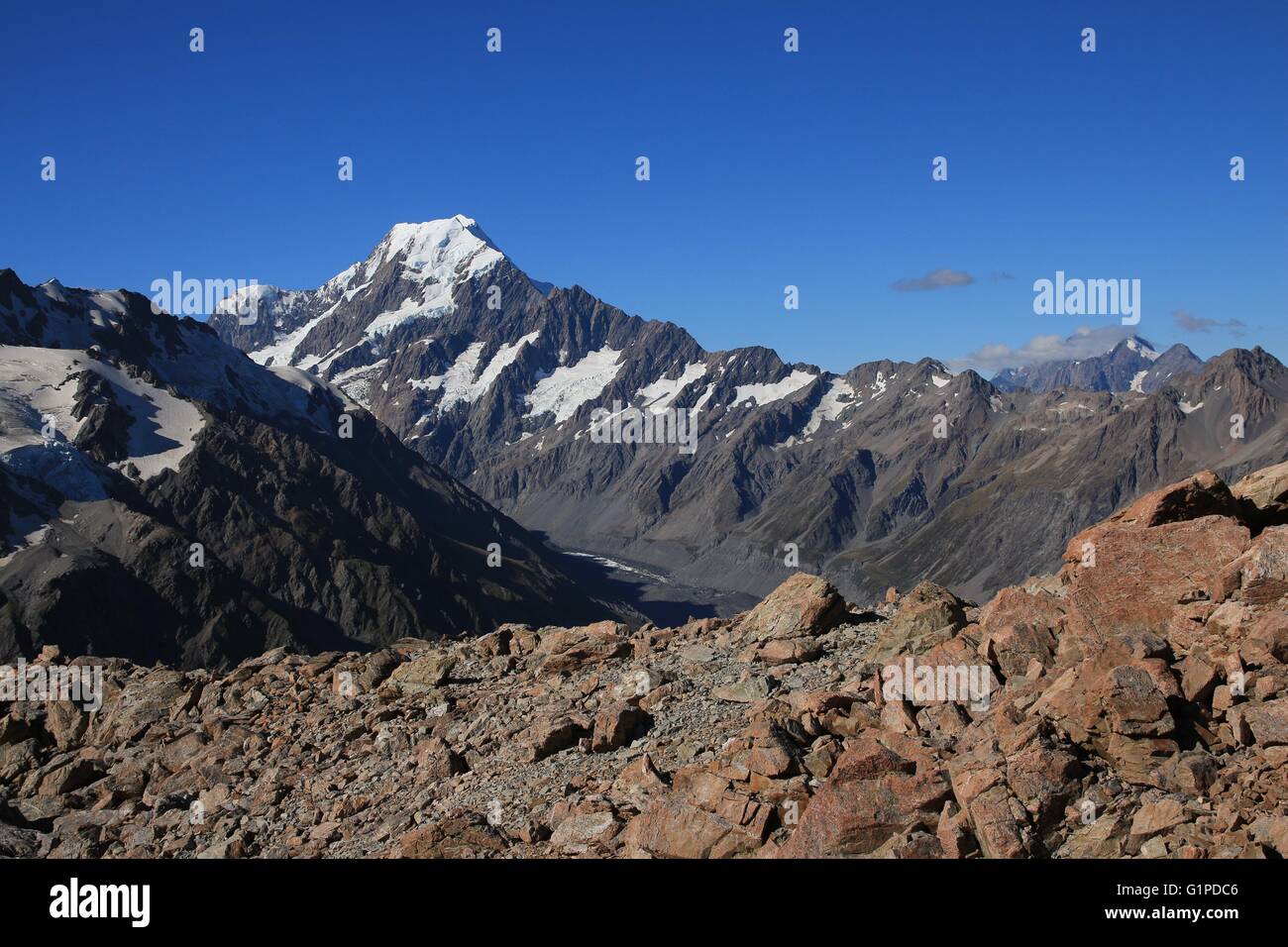 Majestic Mount Cook. View from the Sealy Tarns Track Stock Photo - Alamy