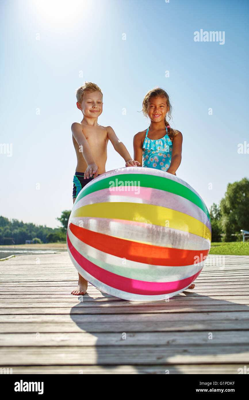 Kids on summer hi-res stock photography and images - Alamy