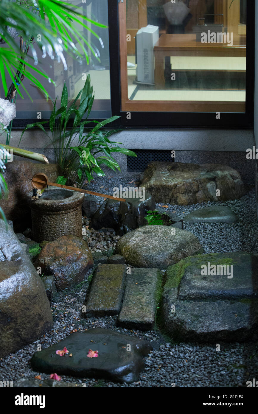 Japanese paving hi-res stock photography and images - Alamy