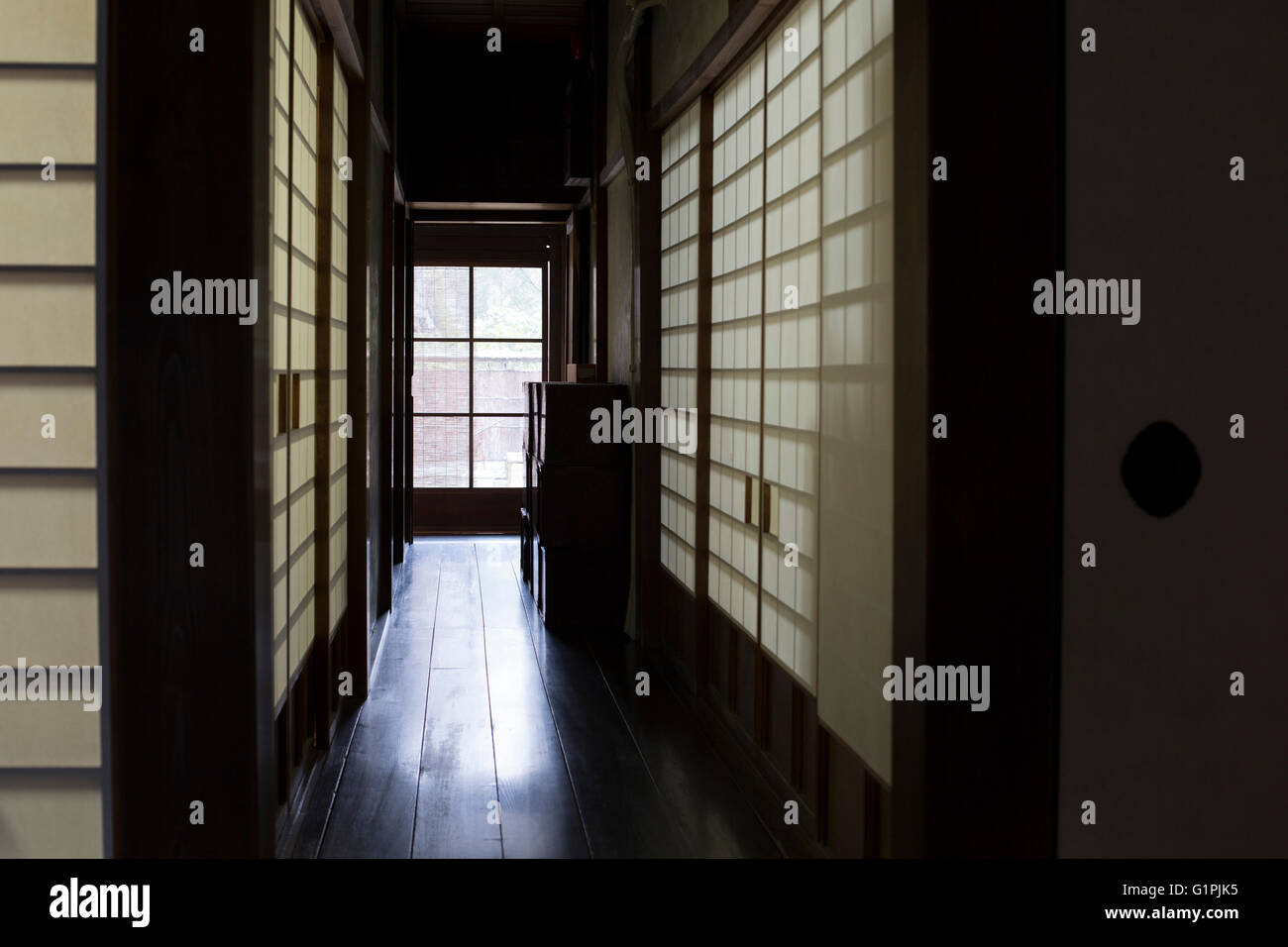 Corridor japanese house hi-res stock photography and images - Alamy