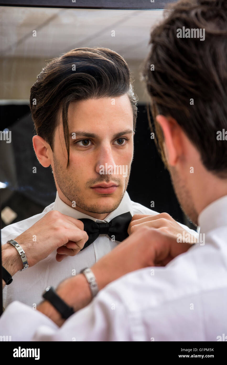 Boy Wearing Bow Tie Stock Photos & Boy Wearing Bow Tie Stock Images - Alamy