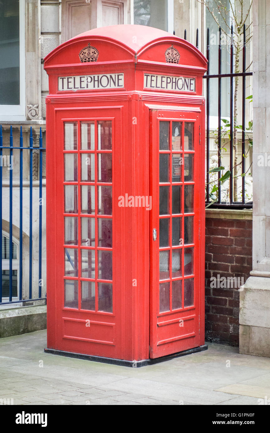 K2 telephone box hi-res stock photography and images - Alamy
