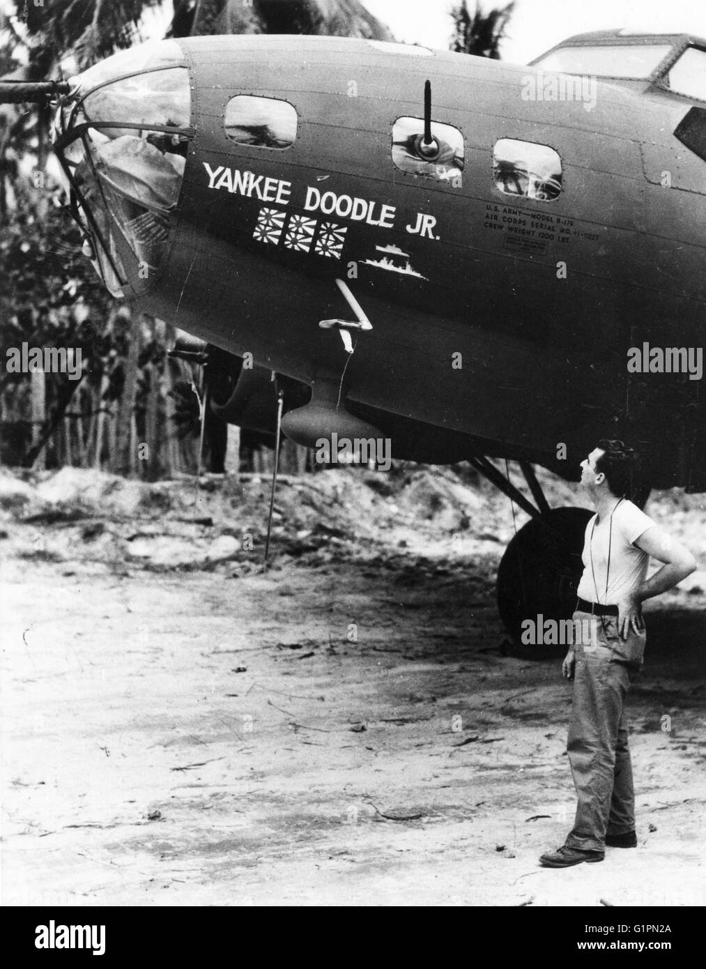WWII: FLYING FORTRESS. The B-17 Flying Fortress 'Yankee Doodle Jr ...
