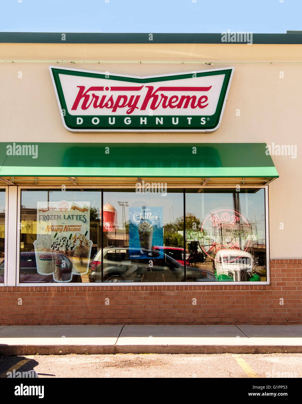 The exterior of Krispy Kreme Doughnuts in Oklahoma City, Oklahoma, USA ...