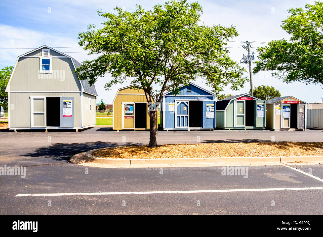 Portable storage shed hi-res stock photography and images - Alamy