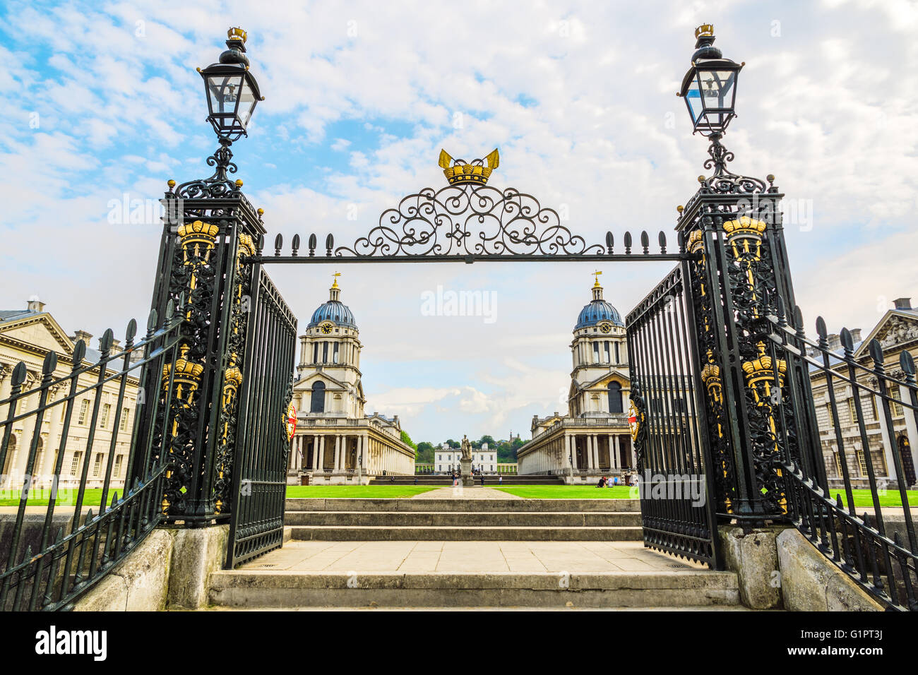 View of The University of Greenwich from river Thames Stock Photo - Alamy