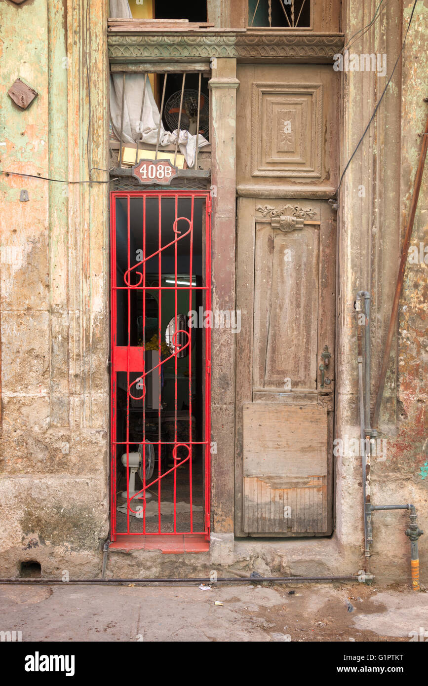 Old door in Havana, Cuba Stock Photo - Alamy
