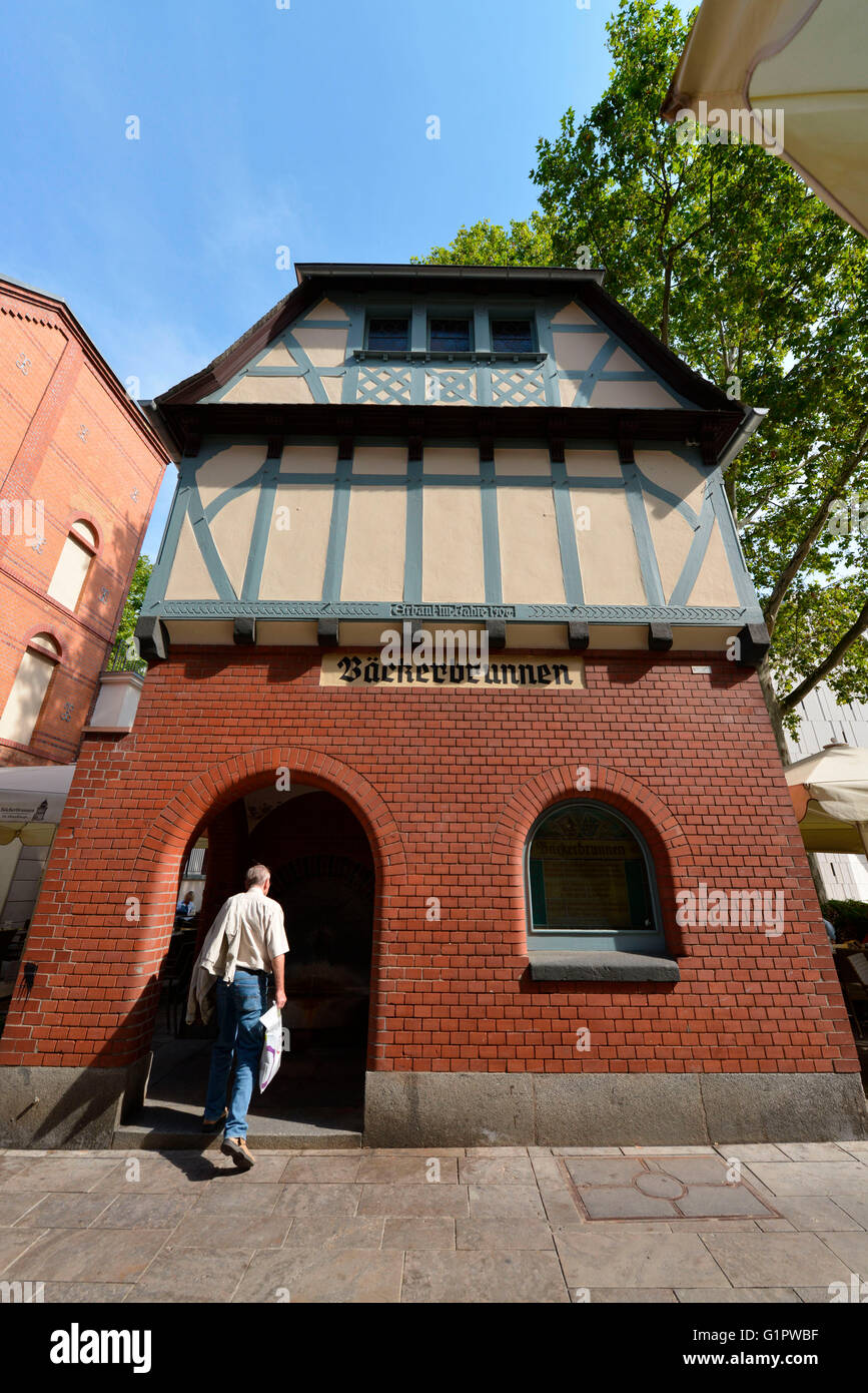 Bõckerbrunnen, Grabenstrasse, Wiesbaden, Hesse, Germany Stock Photo - Alamy