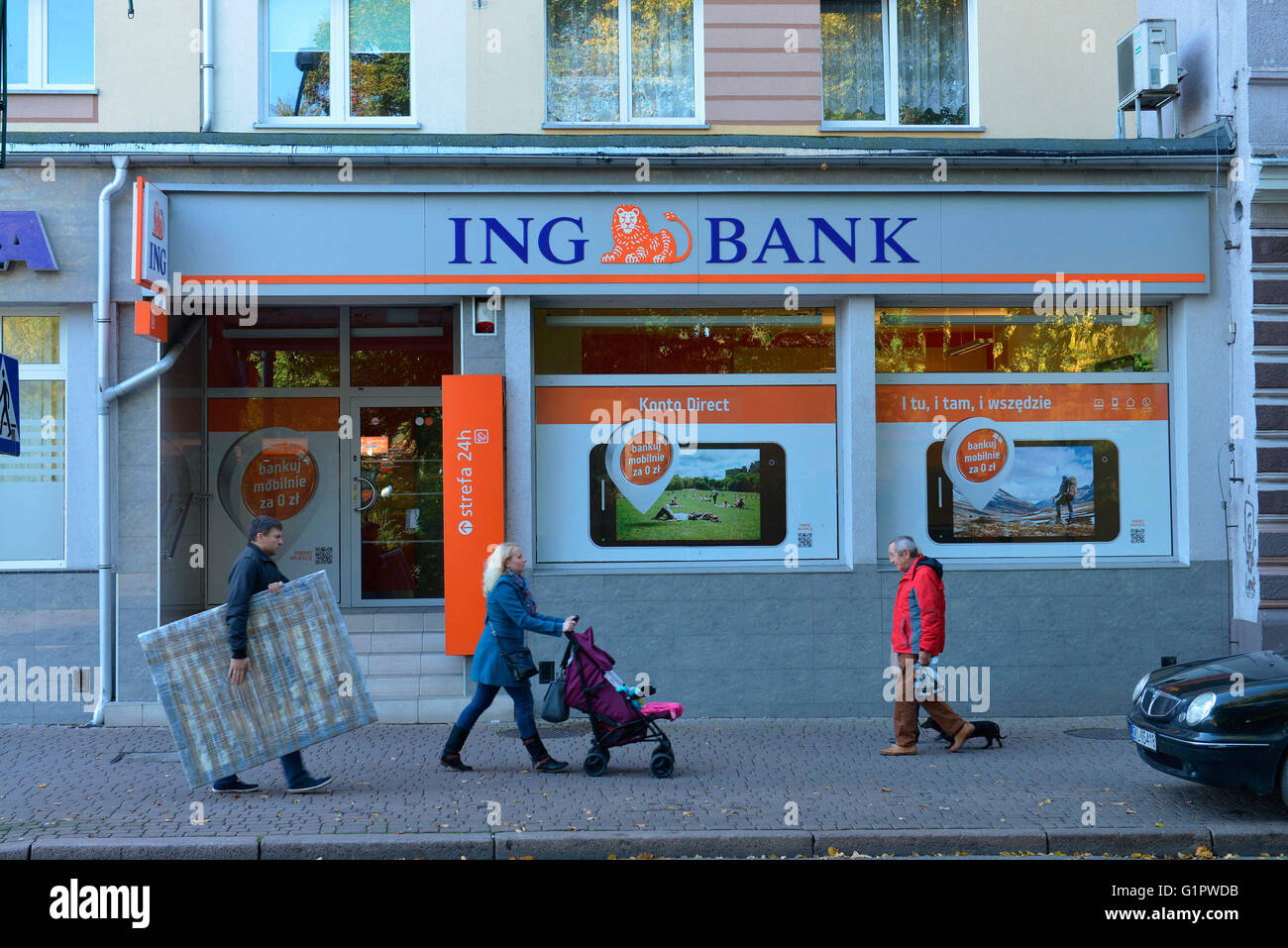 Ing bank commercial hi-res stock photography and images - Alamy