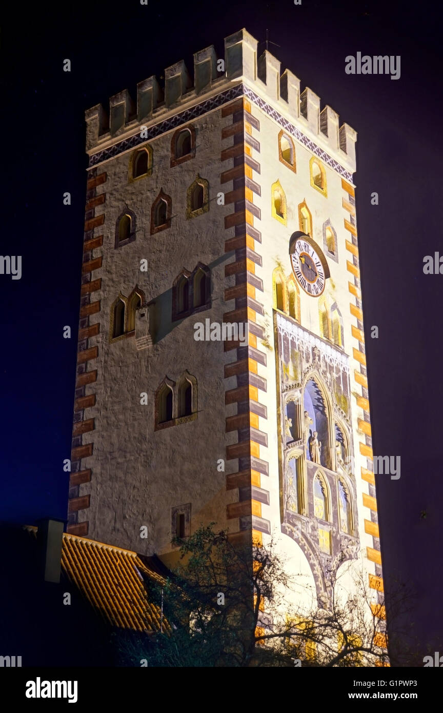 Medieval gate tower hi-res stock photography and images - Alamy