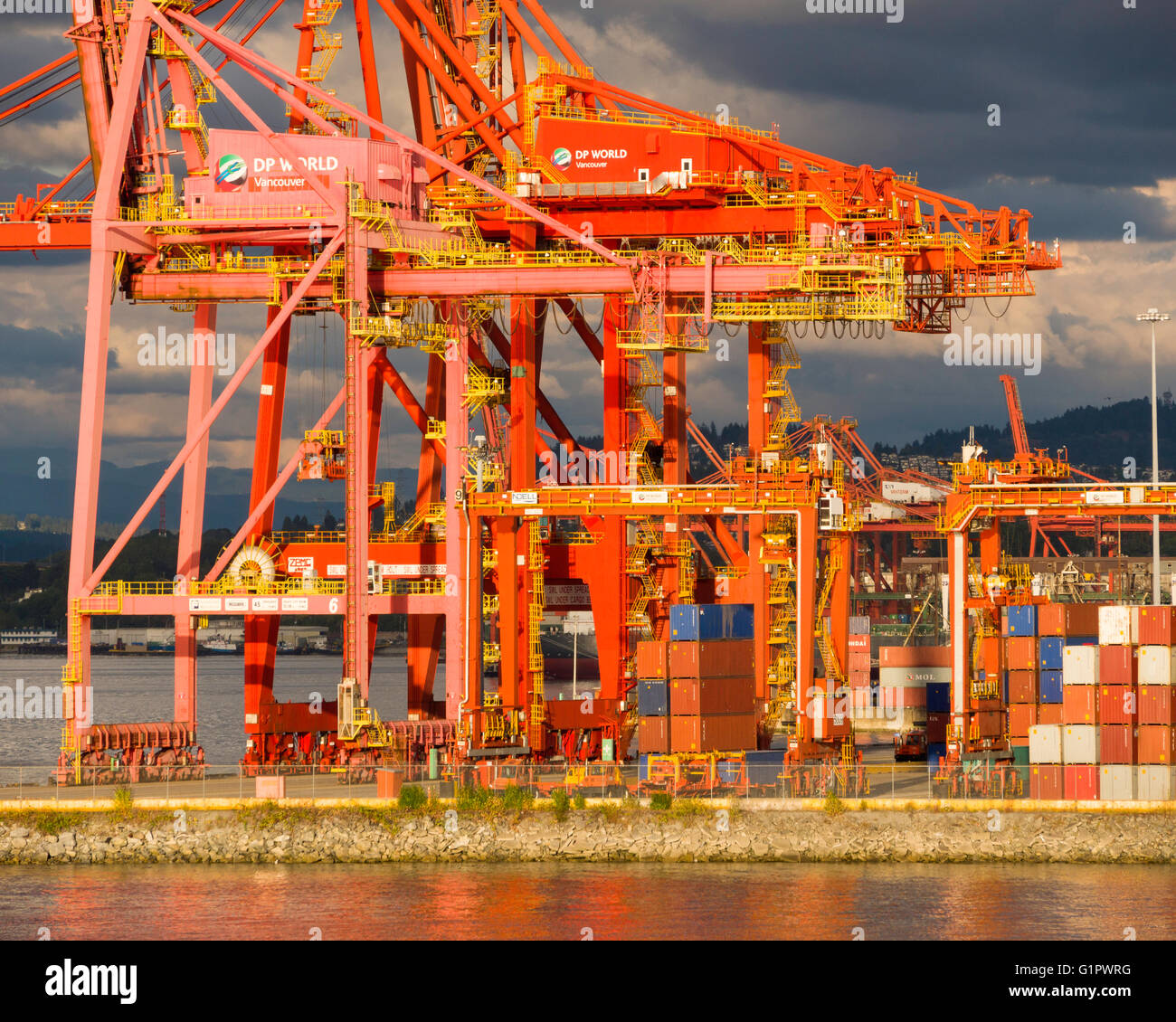 Centerm Terminal High Resolution Stock Photography and Images - Alamy