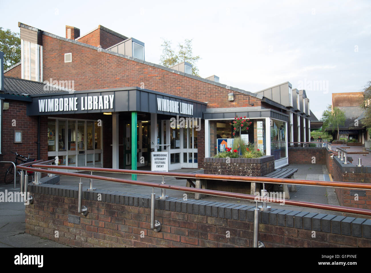 The exterior of Wimborne Library showing the main entrance Stock Photo ...