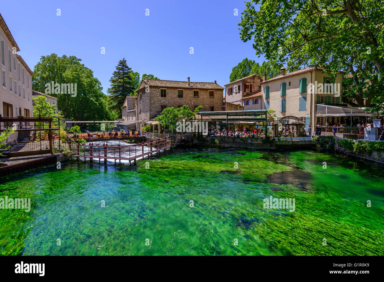 Chateau de fontaine de vaucluse hi-res stock photography and images - Alamy