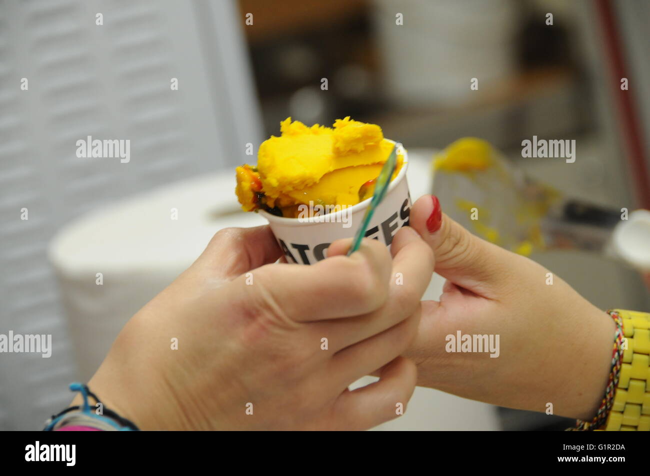 Melting gelato tub hi-res stock photography and images - Alamy