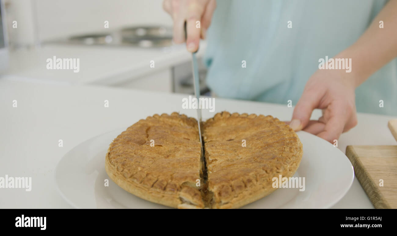 Cutting cake knife hi-res stock photography and images - Alamy