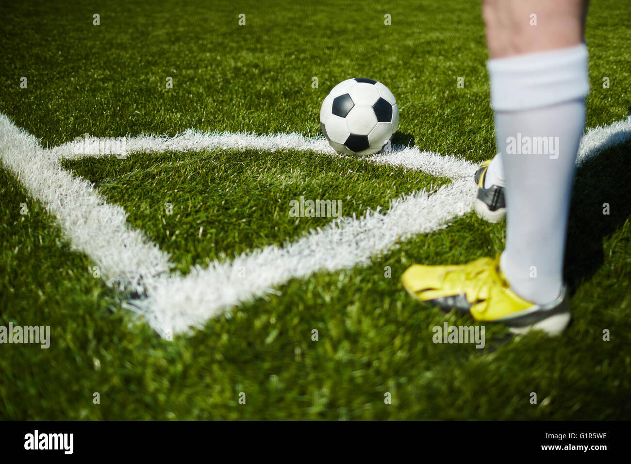 Soccer training corner hi-res stock photography and images - Alamy