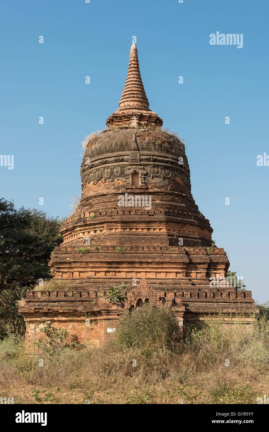 Stupa on the central plain of Bagan, Burma - Myanmar Stock Photo - Alamy