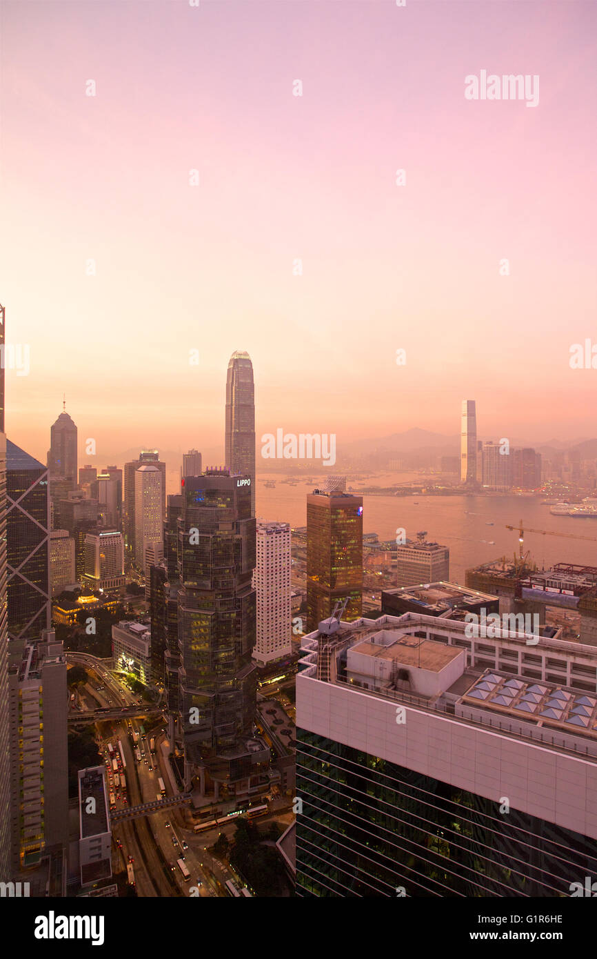 Hong Kong skyline sunset Stock Photo - Alamy