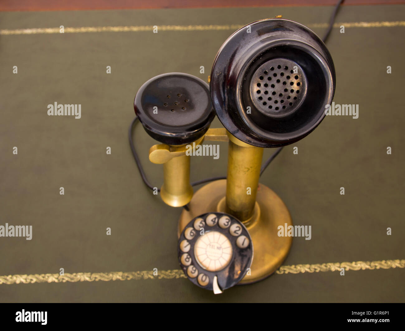 Rotary dial phone High Resolution Stock Photography and Images - Alamy