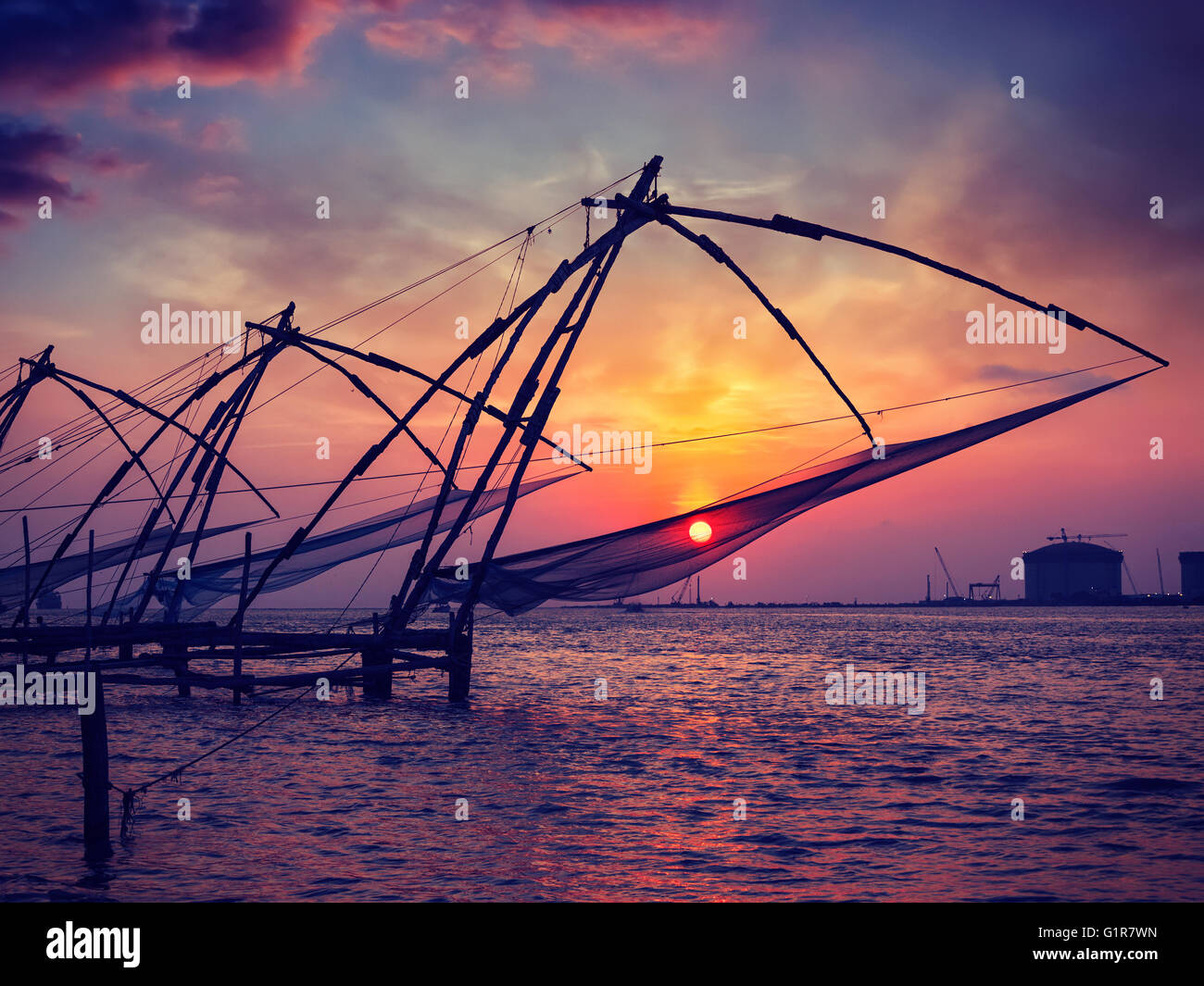 Fort kochi chinese fishing nets hi-res stock photography and images - Alamy