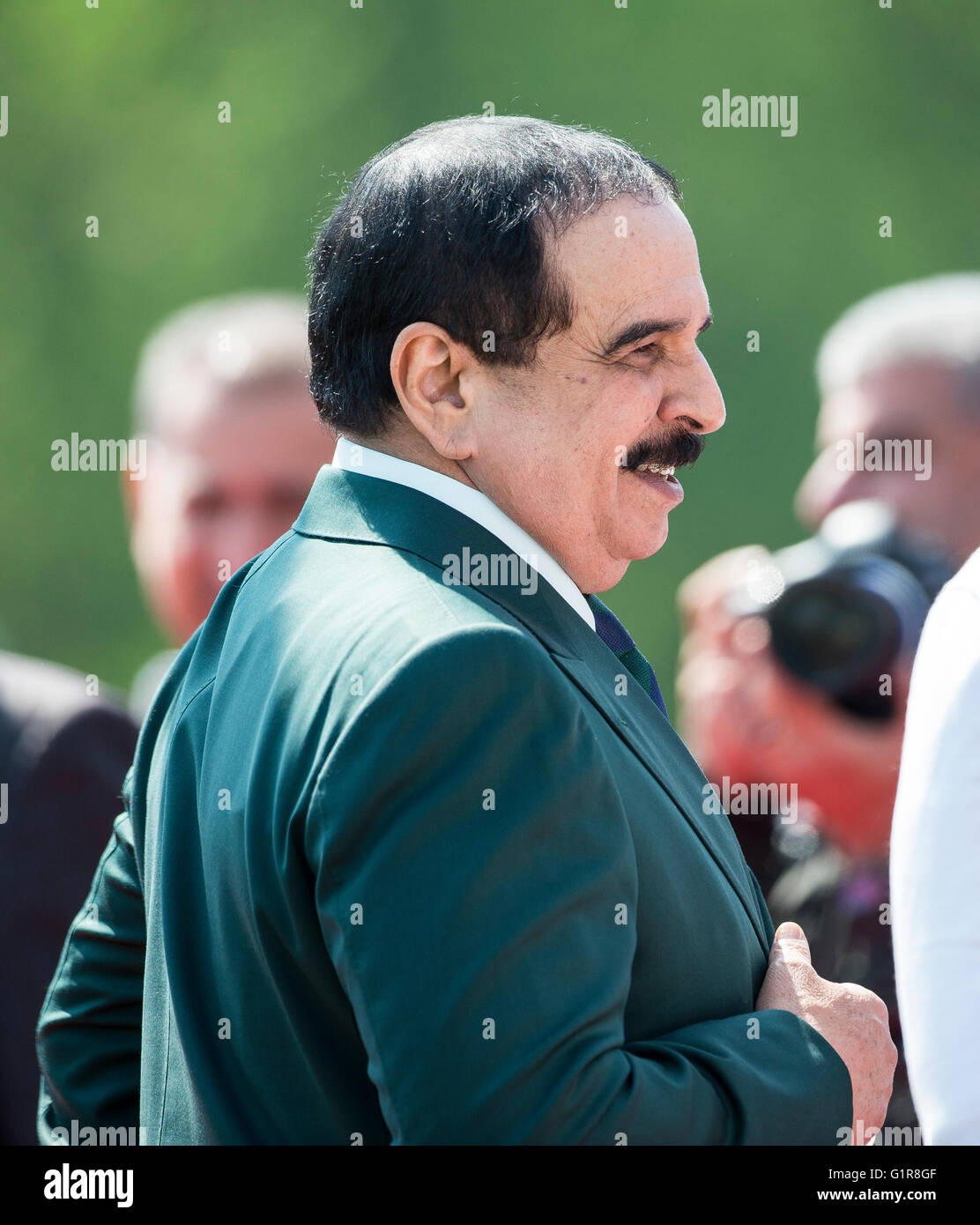 HM The Queen Elizabeth meeting His Royal Majesty King Hamad bin Isa Al ...