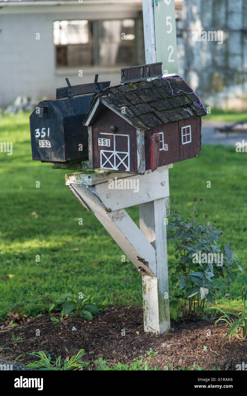 Residential letter boxes hi-res stock photography and images - Alamy