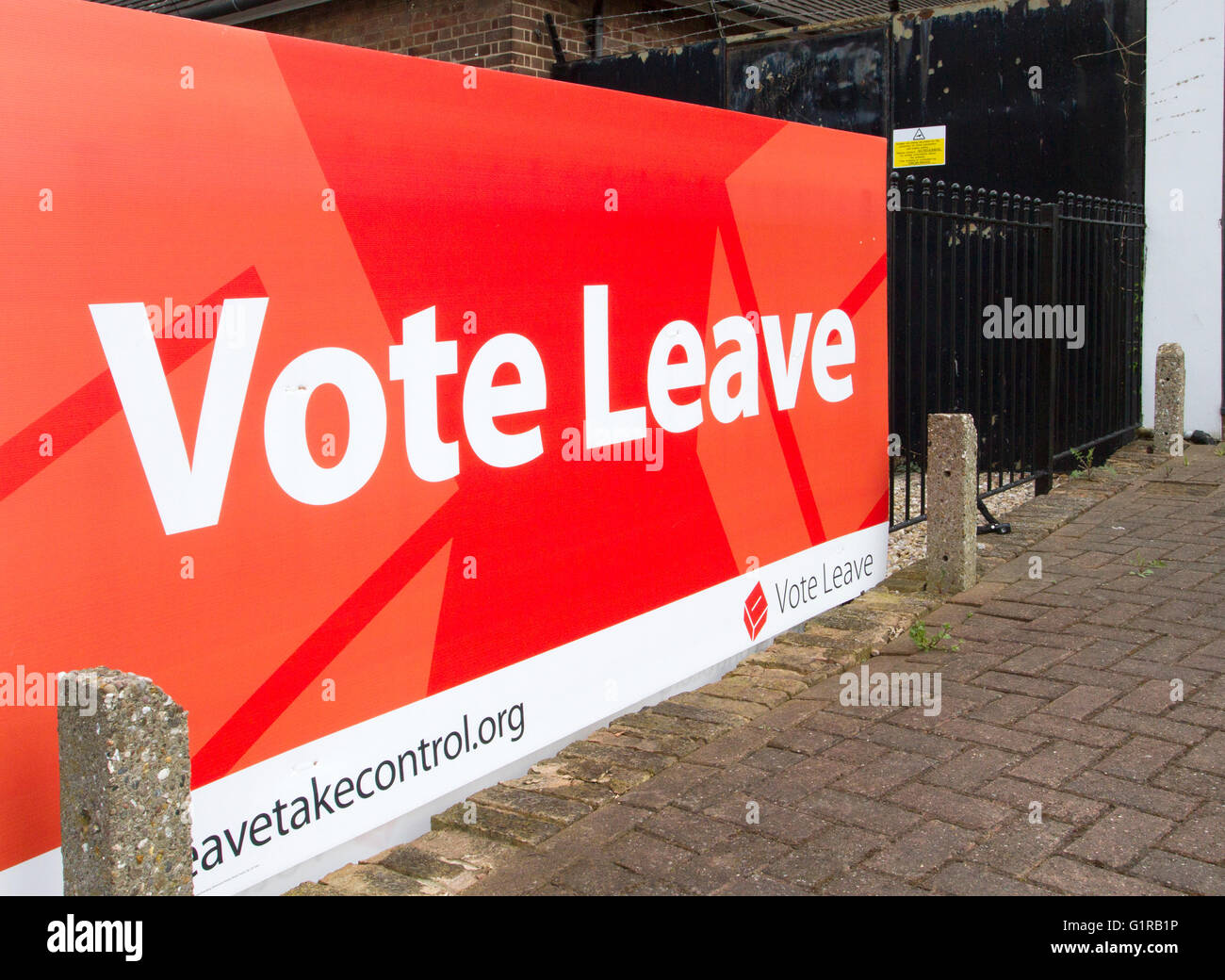 Vote Leave, Large Posters in Stapleford, Derbyshire, UK Stock Photo - Alamy