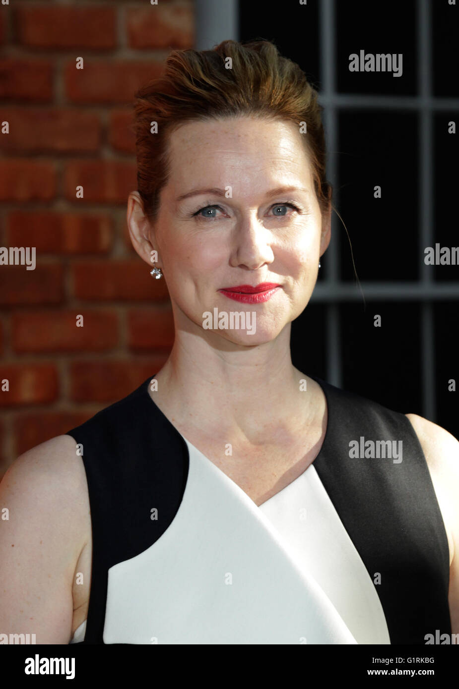 Laura linney in hi-res stock photography and images - Alamy