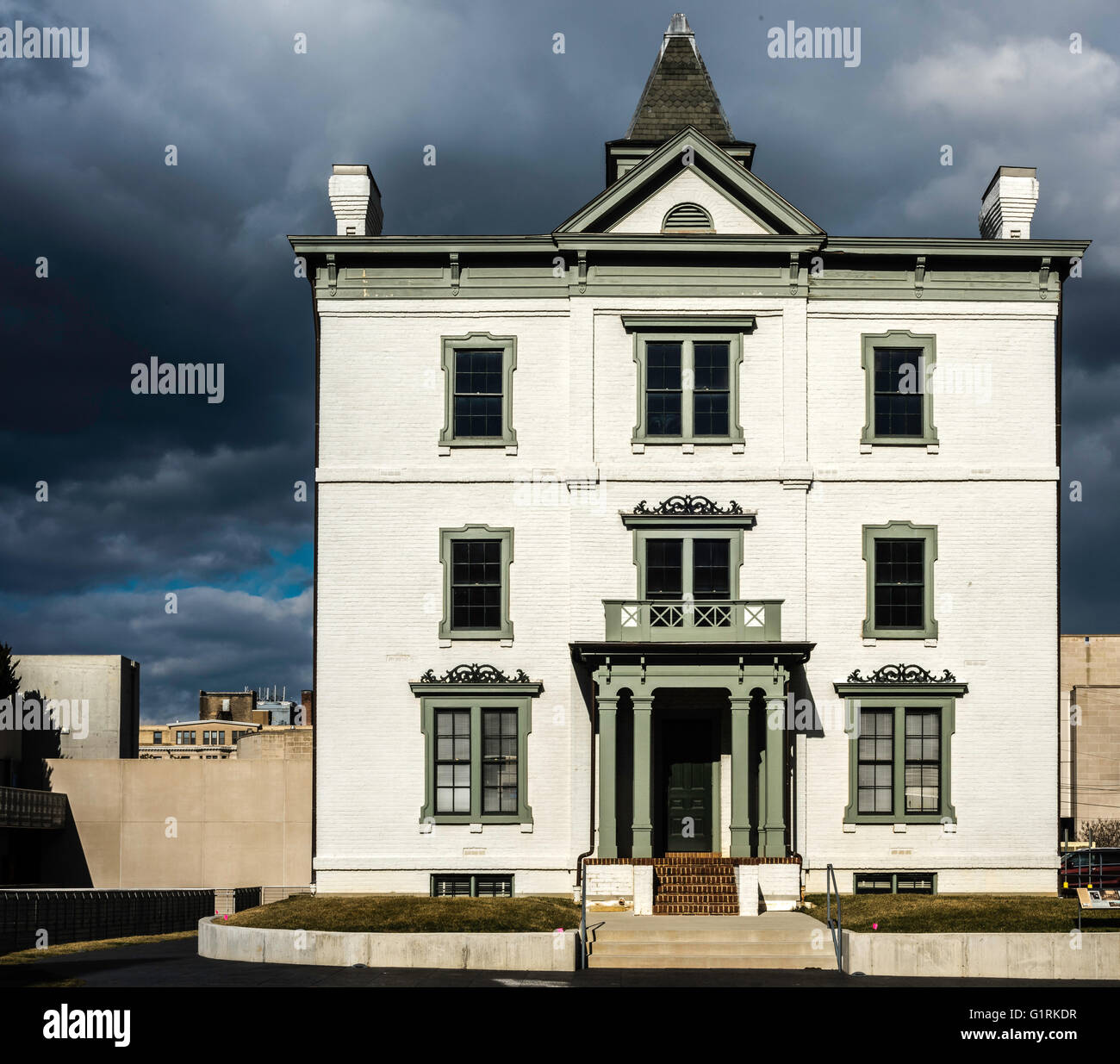 Richmond commercial building hi-res stock photography and images - Alamy