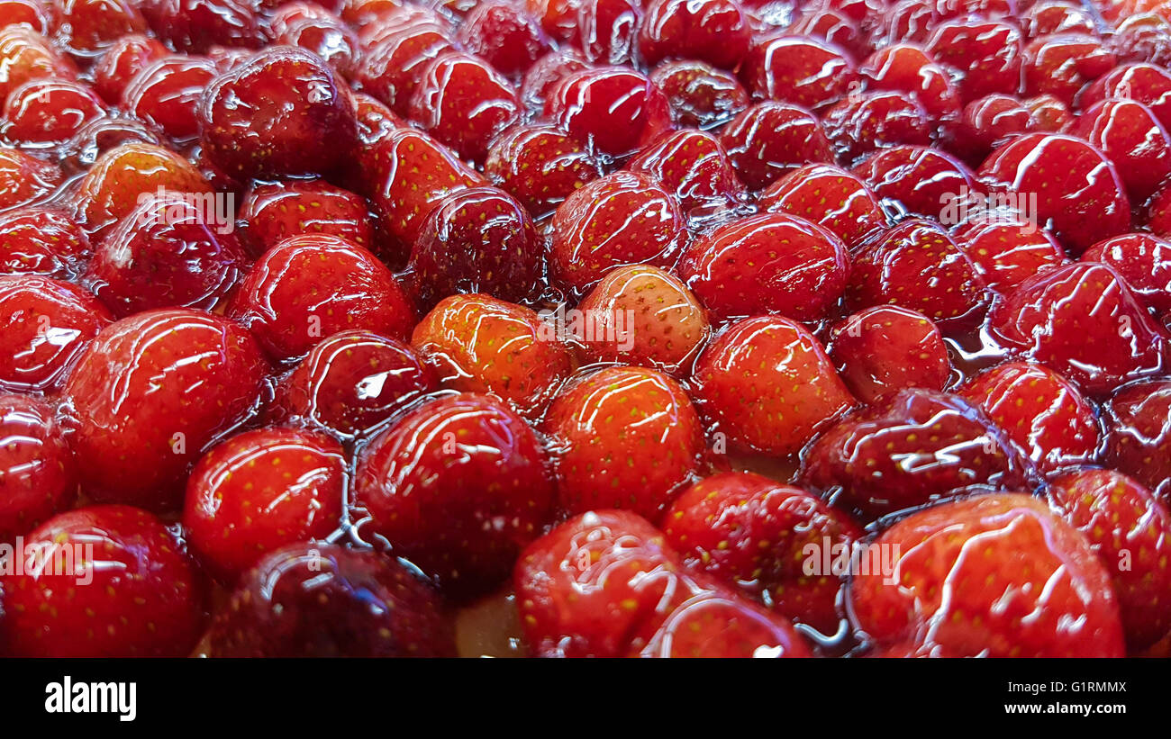 Gelatin cake hi-res stock photography and images - Alamy