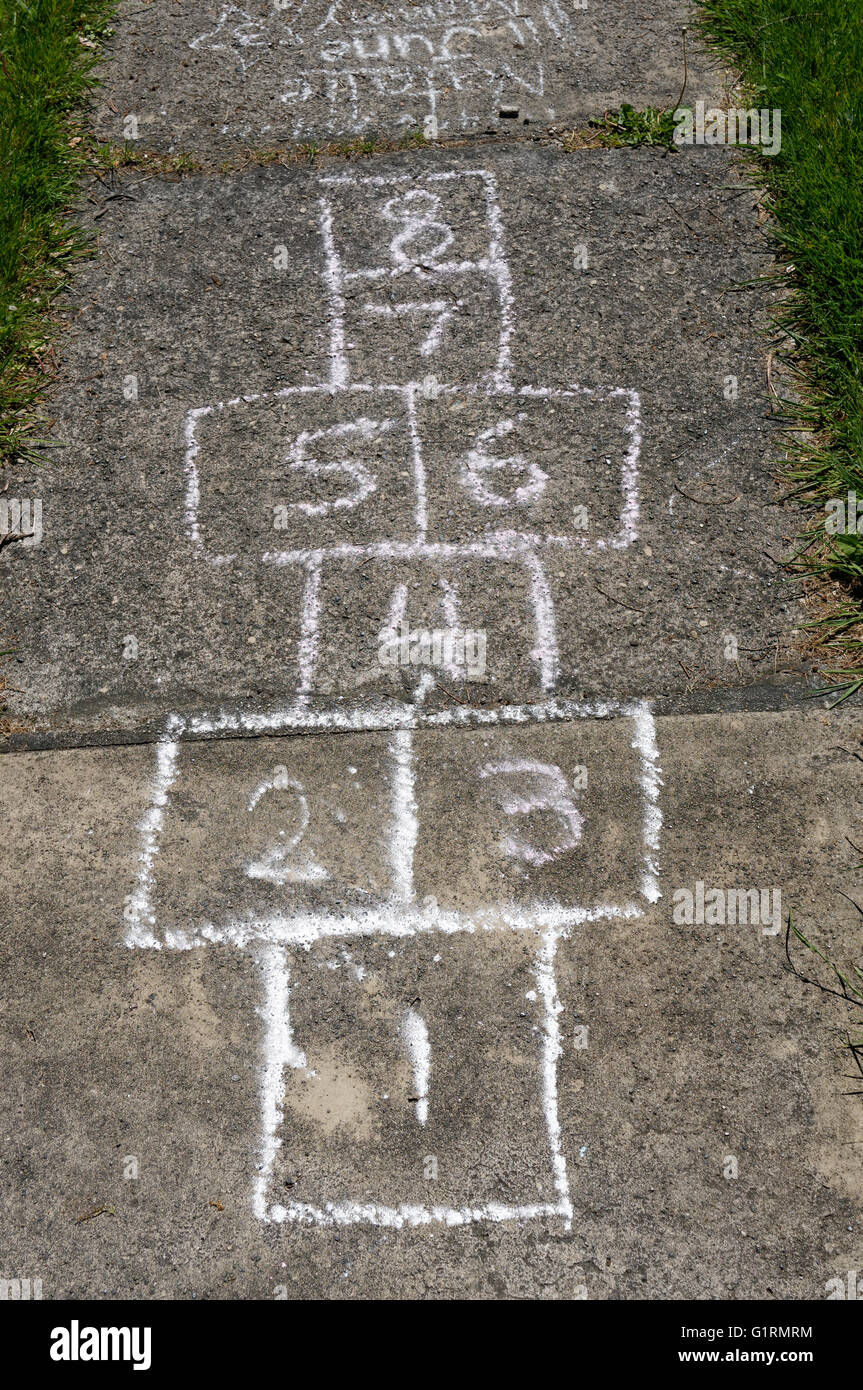Hopscotch children hi-res stock photography and images - Alamy