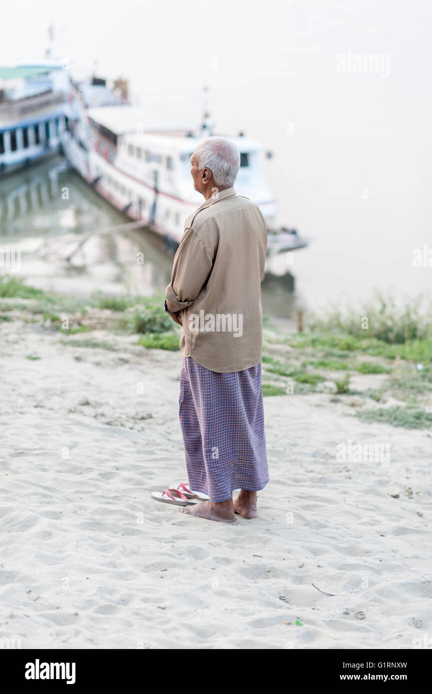 One man praying hi-res stock photography and images - Alamy