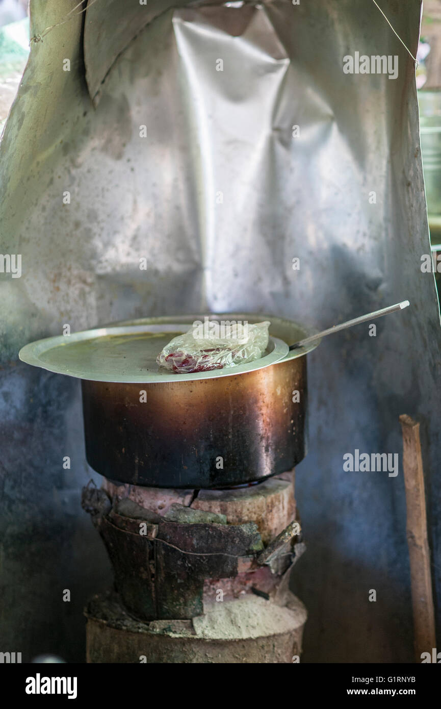 Improvised kitchen on a market in Bagan, Myanmar Stock Photo - Alamy