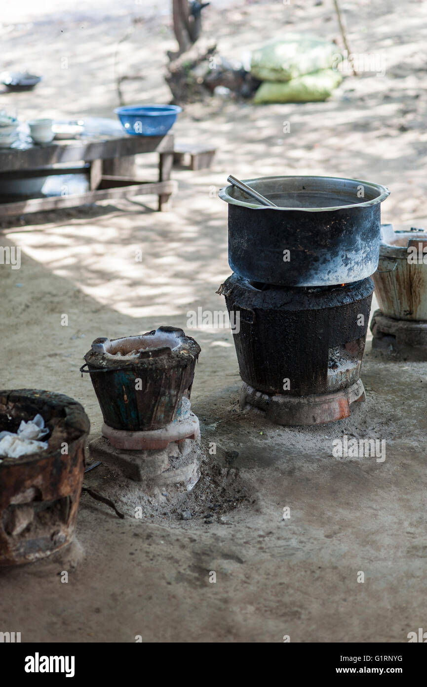 Kitchen fireplace hi-res stock photography and images - Alamy