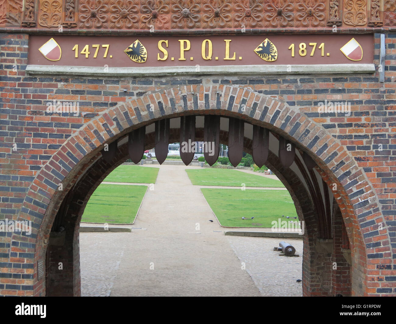 Portcullis gate hi-res stock photography and images - Alamy
